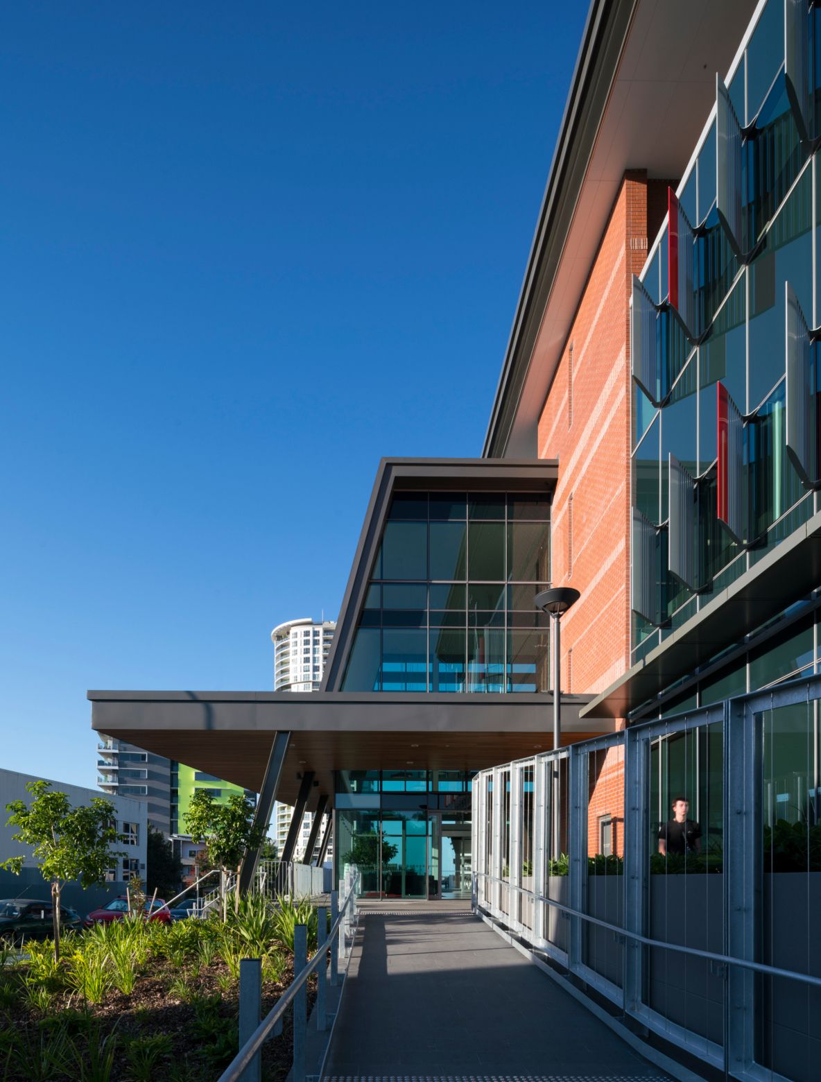 Sullivan Nicolaides Pathology - nettletontribe architects