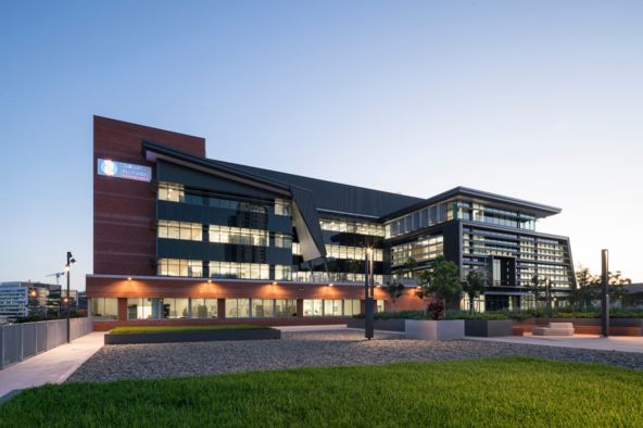 Sullivan Nicolaides Pathology - nettletontribe architects